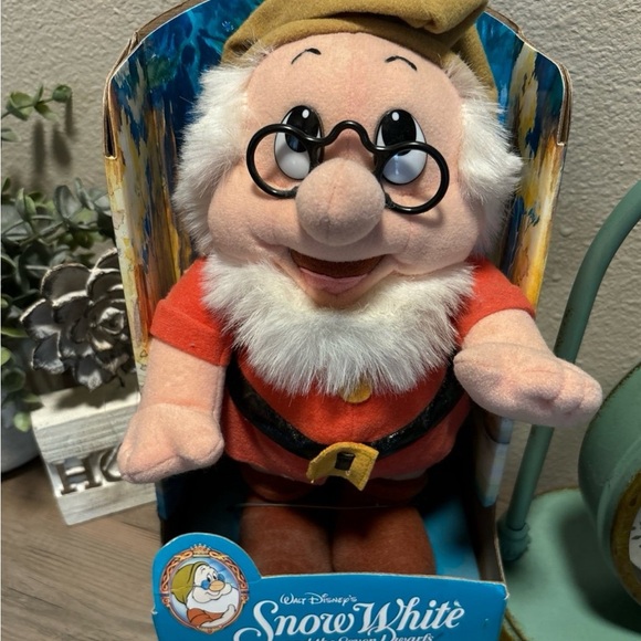 Disney | Toys | New 992 Mattel Walt Disney Doc Plush Snow White And The ...